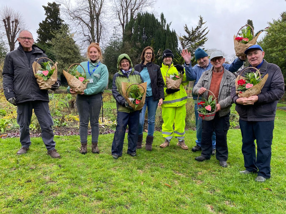 Perrywood Delivers Christmas Cheer to Local Community Volunteers